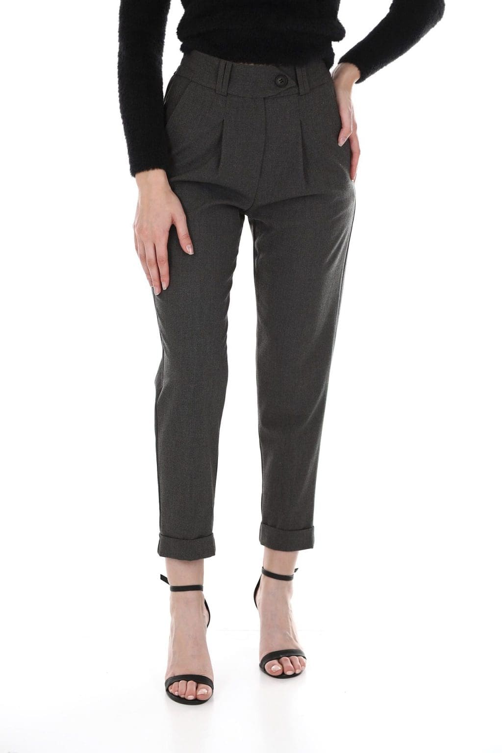 How to Style Cropped Pants in Different Seasons - LifeYourWay